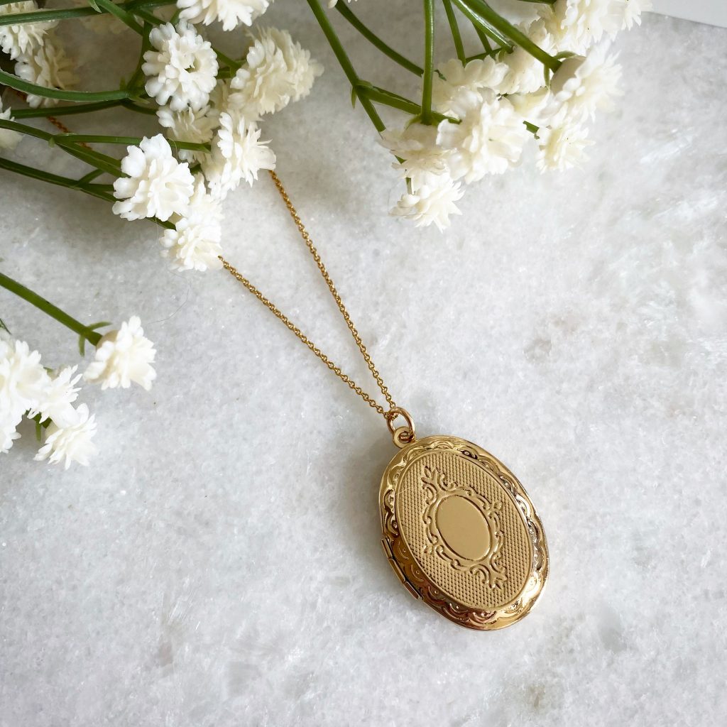 Tabitha Large Gold Oval Locket - Lockets - Wisteria London